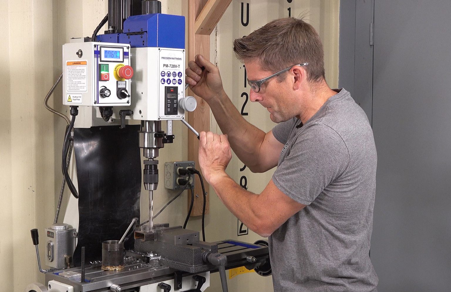 Hands-On: NEW Precision Matthews PM-728VT Precision Bench Mill - Making ...