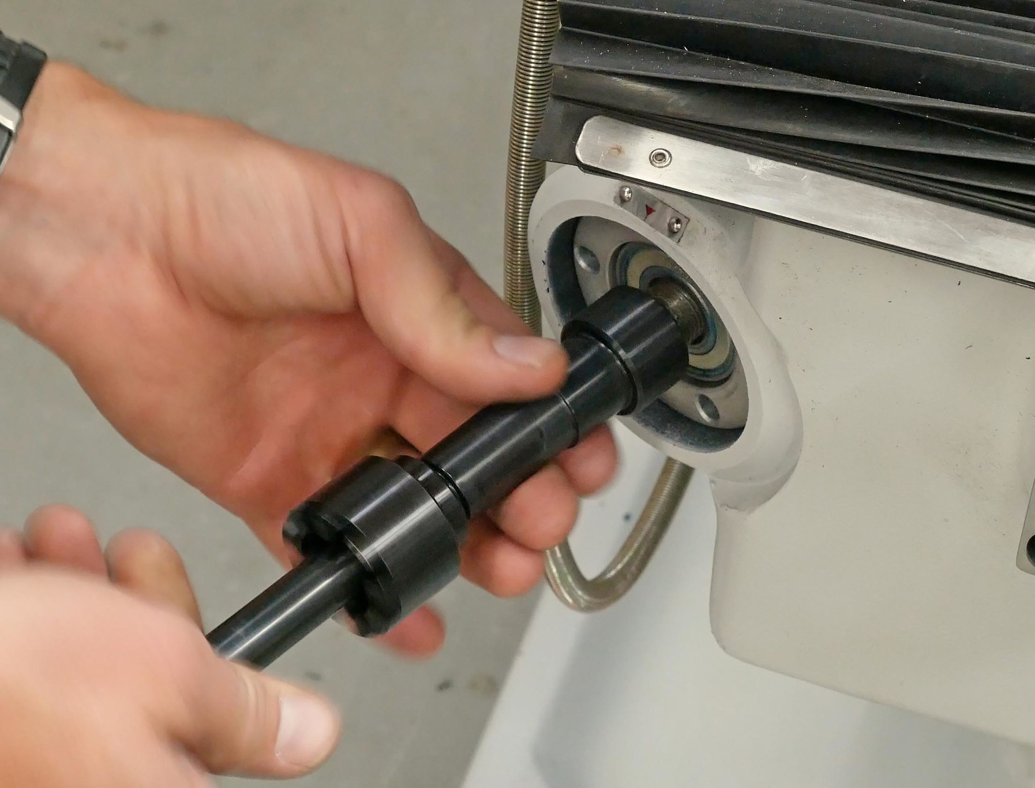 How To Align Z Axis Power Feed Install For Precision Matthews Pm 949tv Mill Making With Metal